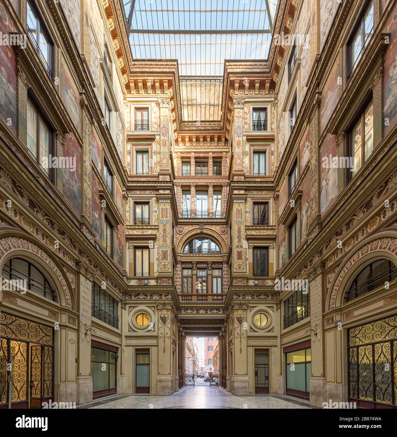 Nouveau Architecture High Resolution Stock Photography and Images - Alamy