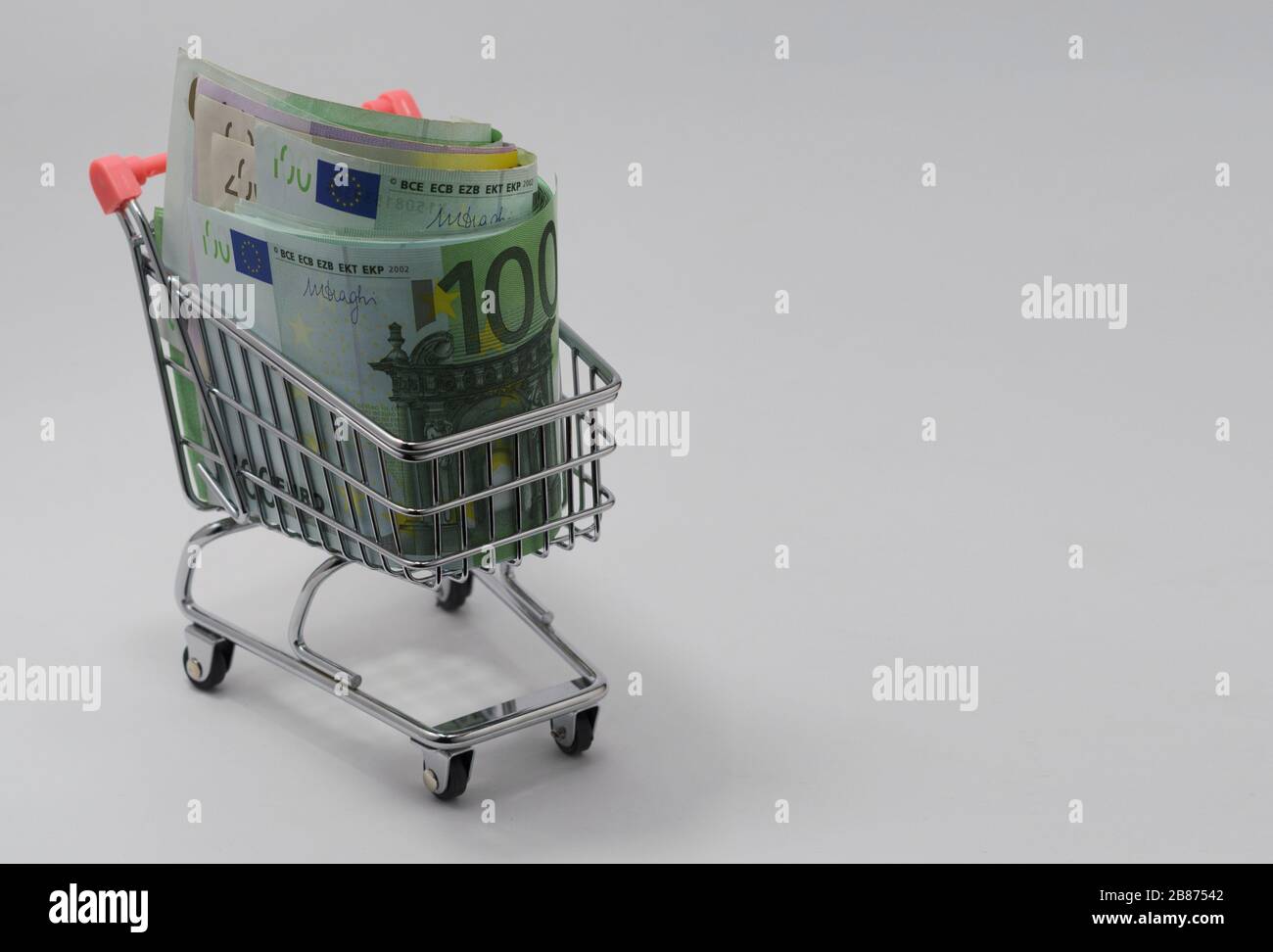 Trolley supermarket euros hi-res stock photography and images - Alamy