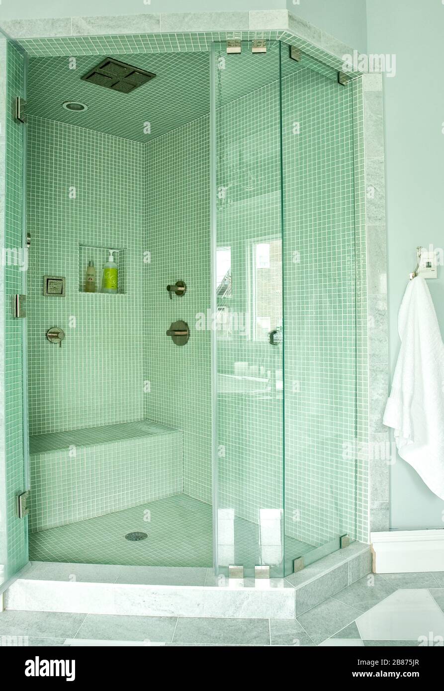 Enclosed in glass hi-res stock photography and images - Alamy