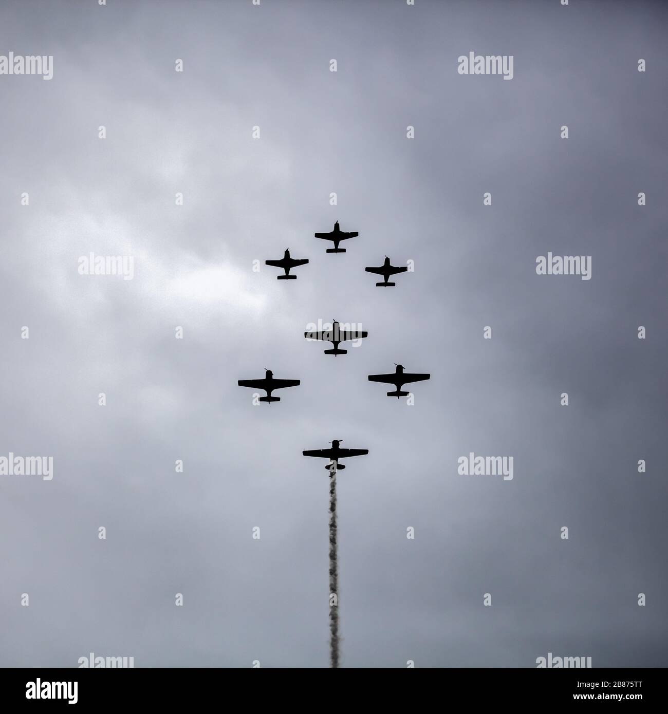 Aircrafts formation hi-res stock photography and images - Alamy