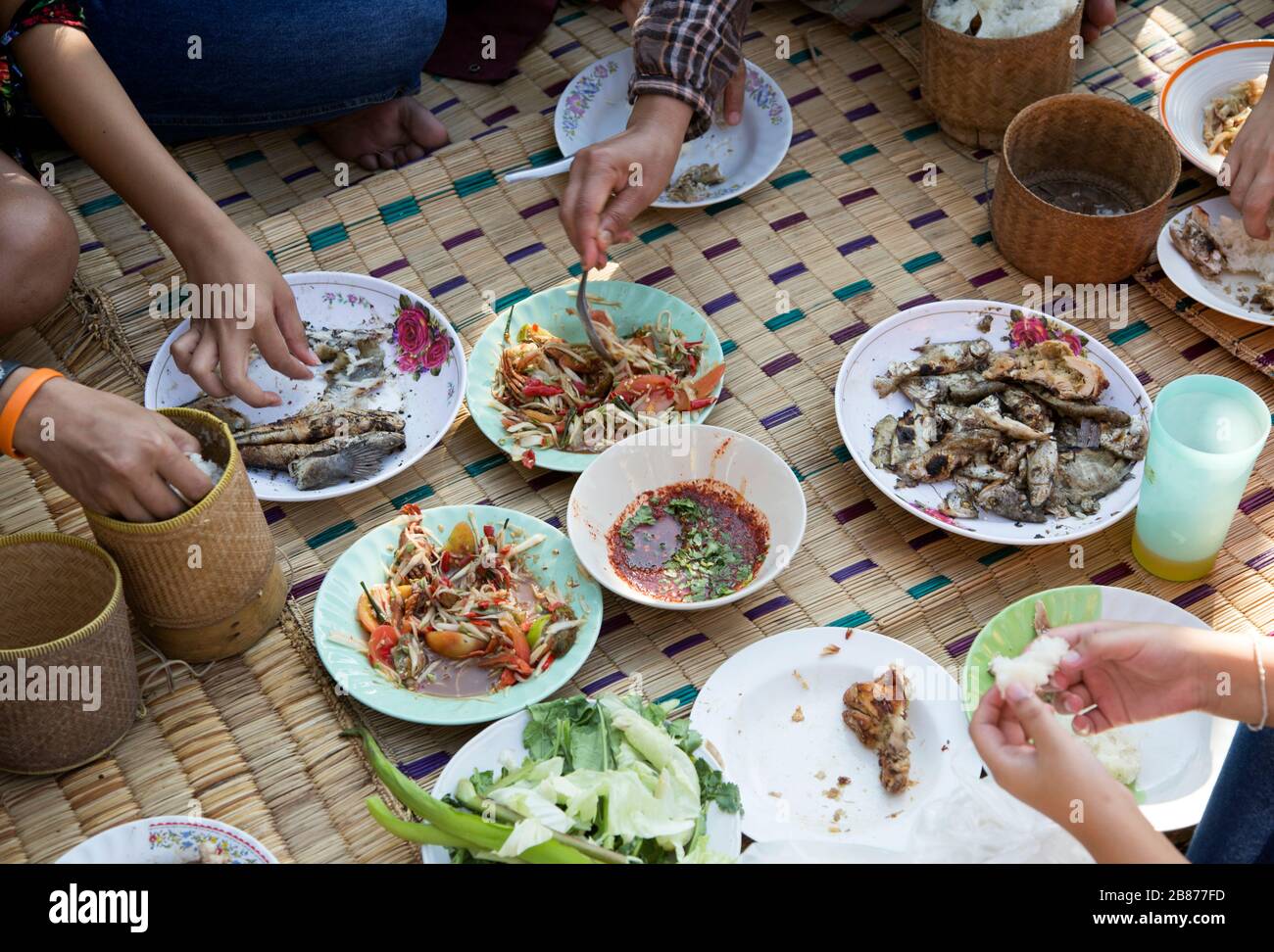 What Do Thailand People Eat