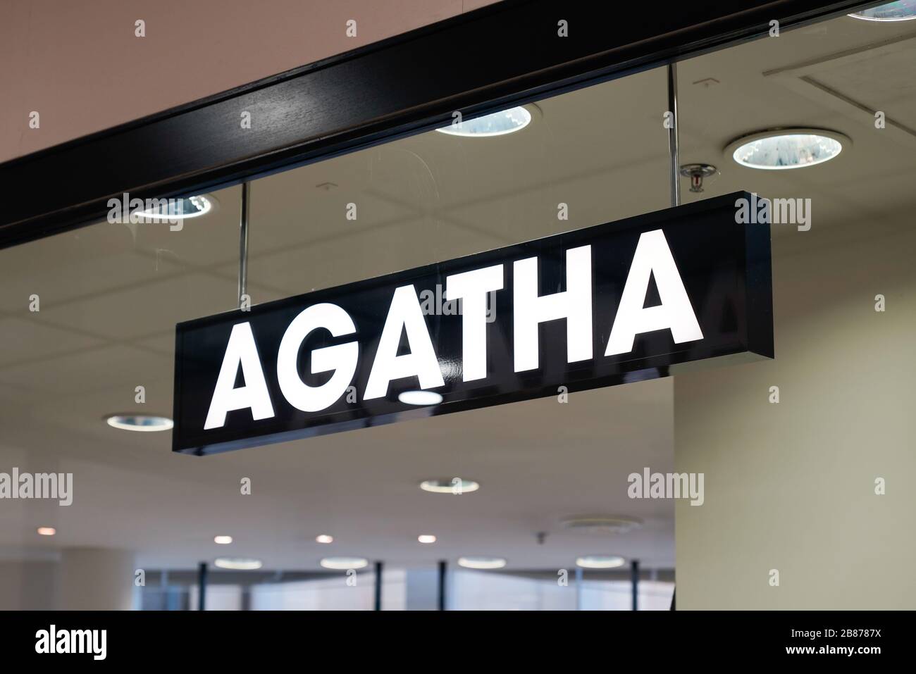 Jewelry Logo High Resolution Stock Photography and Images - Alamy