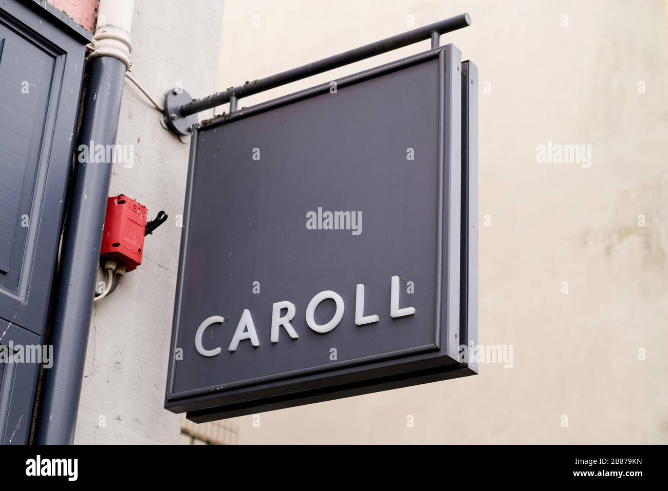 Bordeaux , Aquitaine / France - 02 20 2020 : Caroll logo sign fashion ...