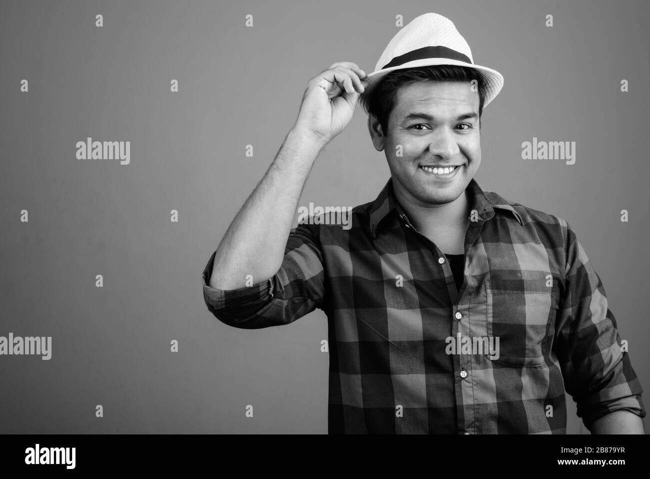 Portrait of Indian tourist man ready for vacation Stock Photo - Alamy