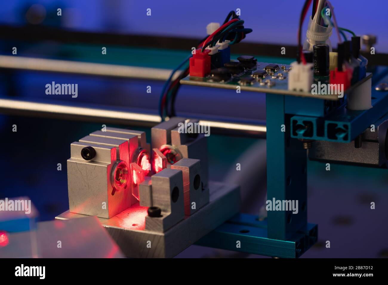 Laser development system in optical laboratory. Study of lasers the ...