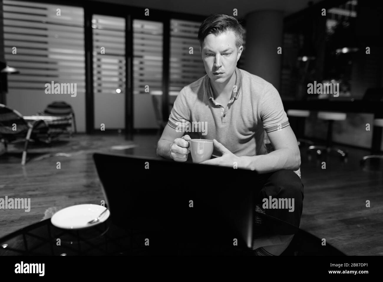 Person using computer in Black and White Stock Photos & Images - Alamy