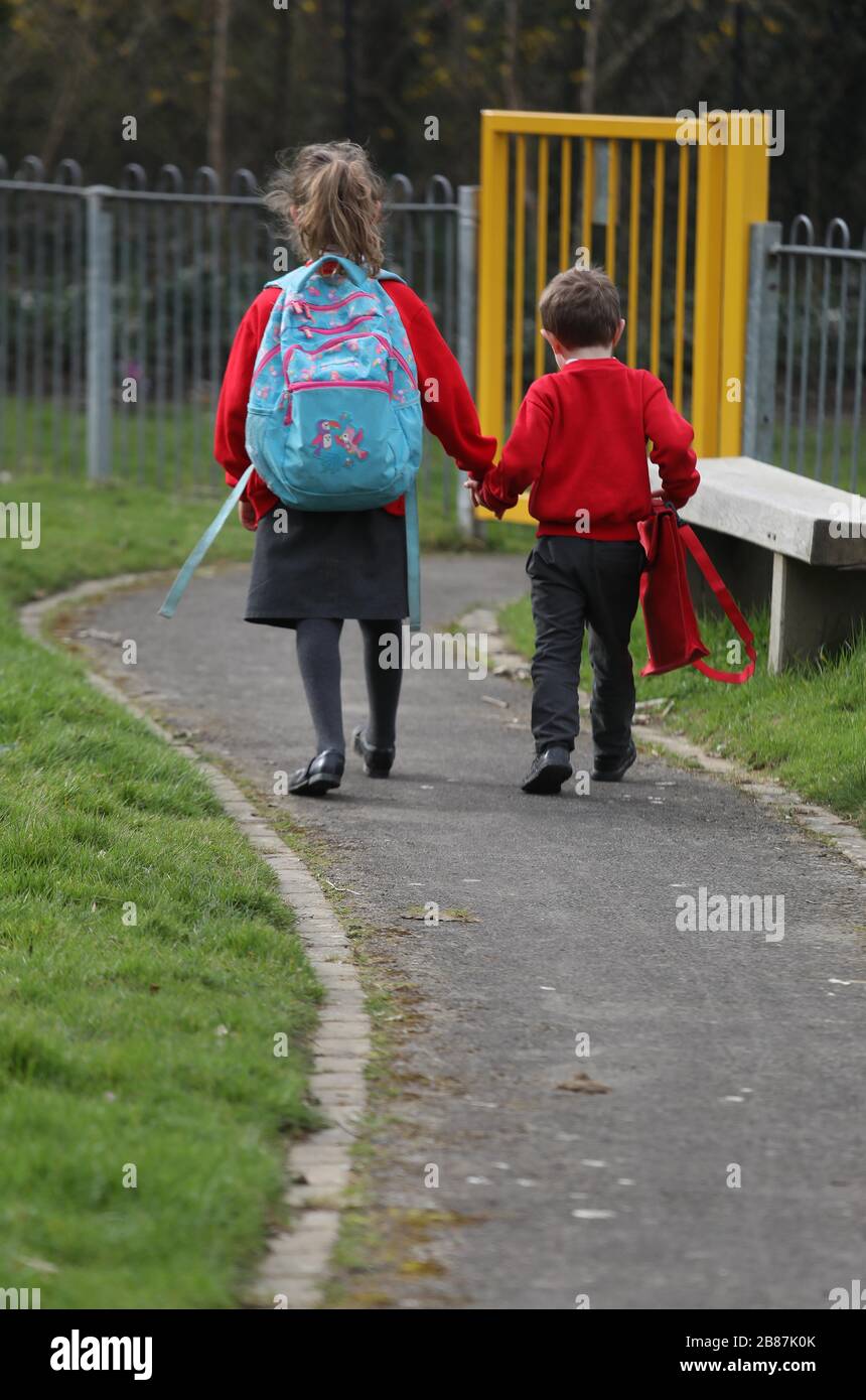 Children leaving school uk hi-res stock photography and images - Alamy