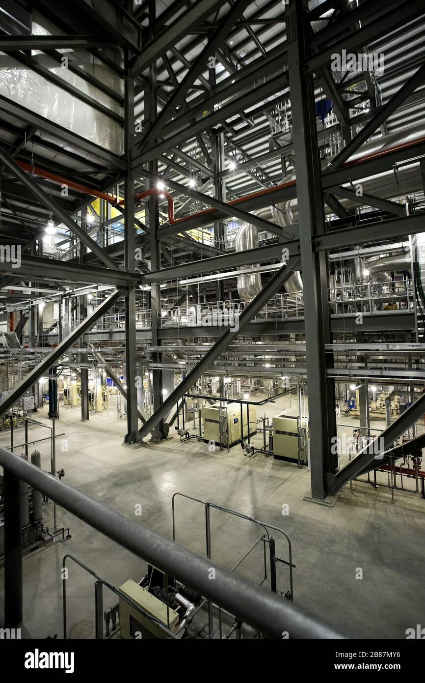 empty cavernous industrial facility Stock Photo - Alamy