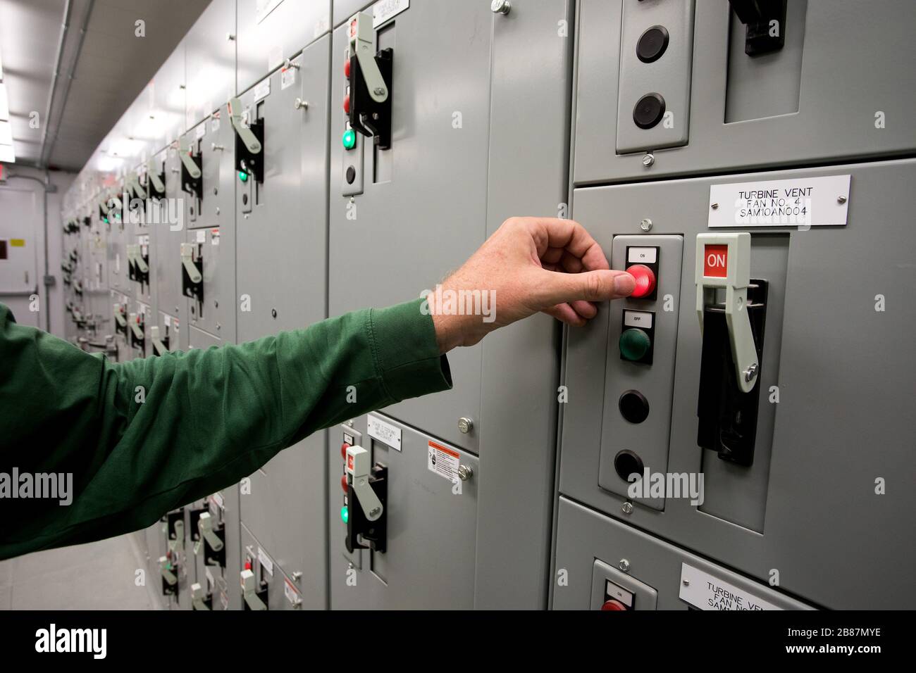 Nuclear button and pressing hi-res stock photography and images - Alamy
