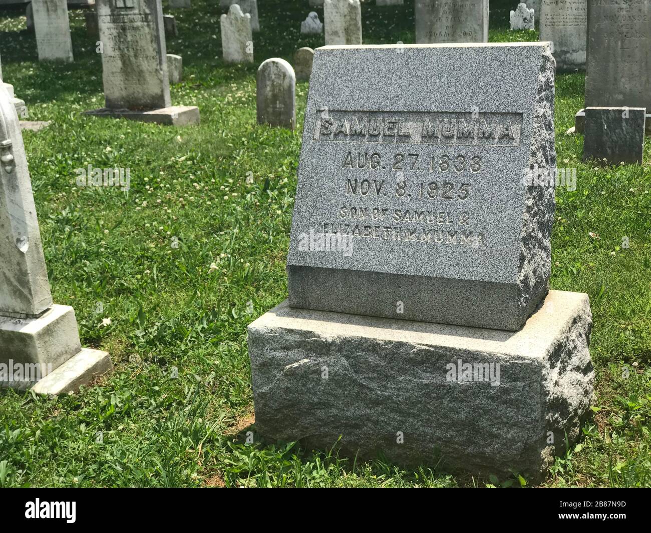 Grave of Samuel Mumma at the Mumma Cemetery on the Antietam National ...