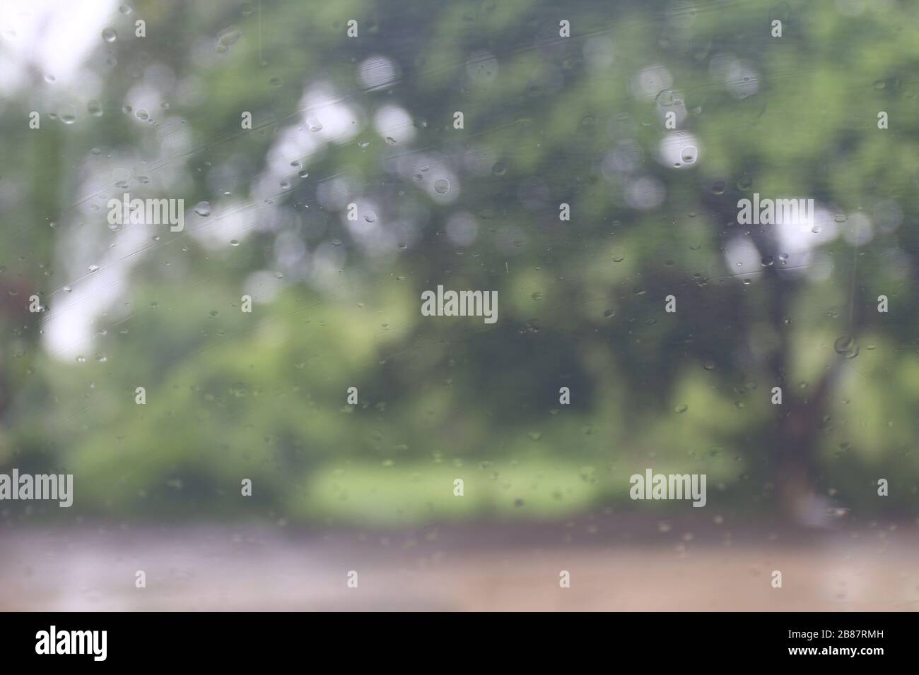 Drizzling water hi-res stock photography and images - Alamy