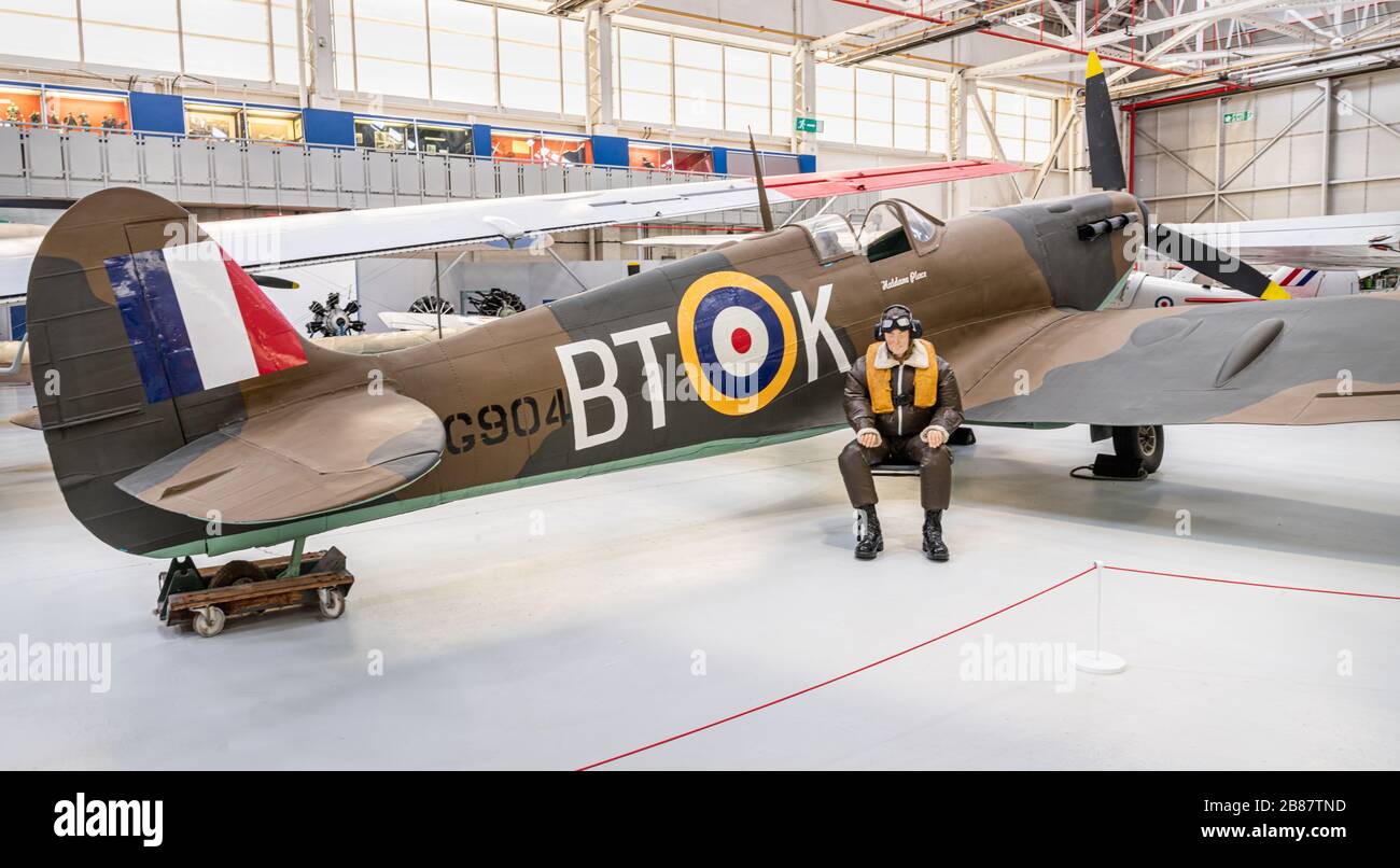 James may hi-res stock photography and images - Alamy