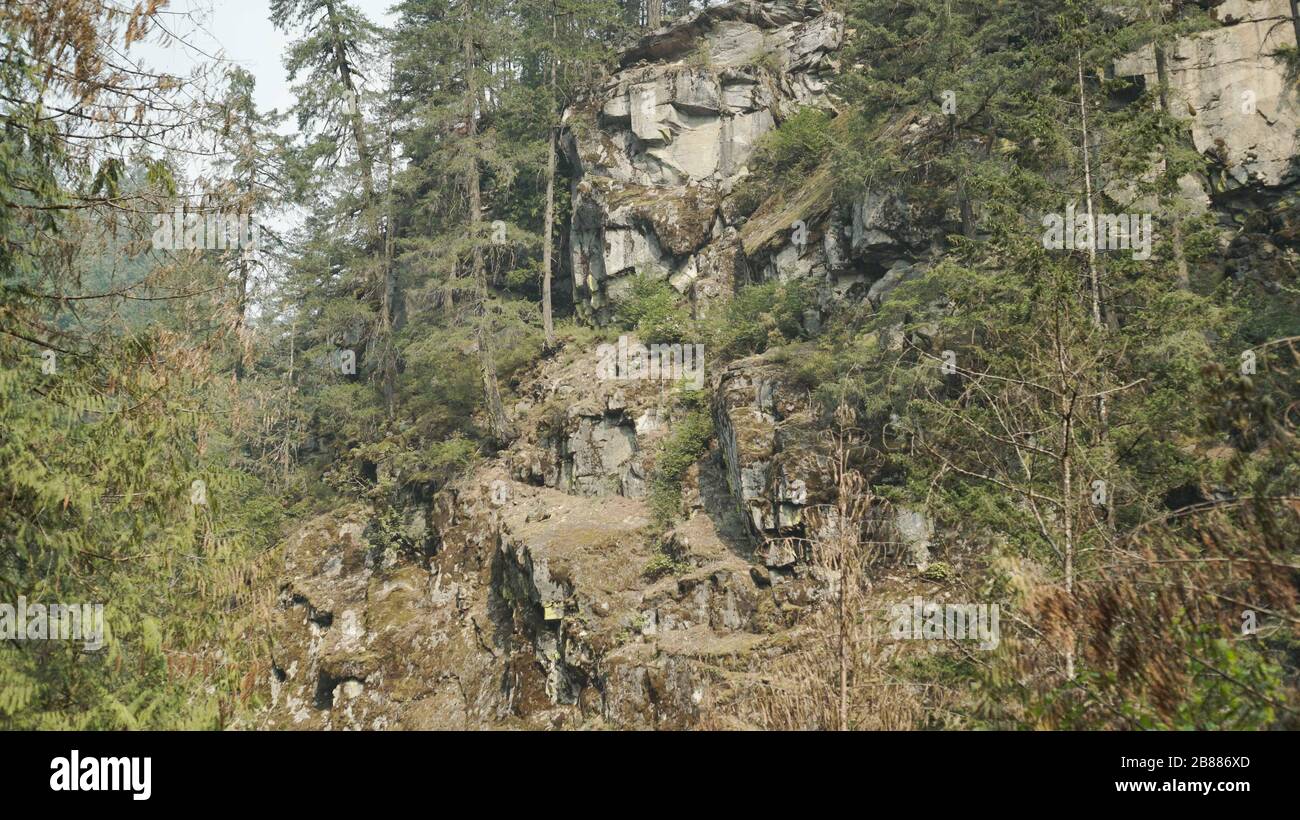 Columbia river cliff reflection hi-res stock photography and images - Alamy