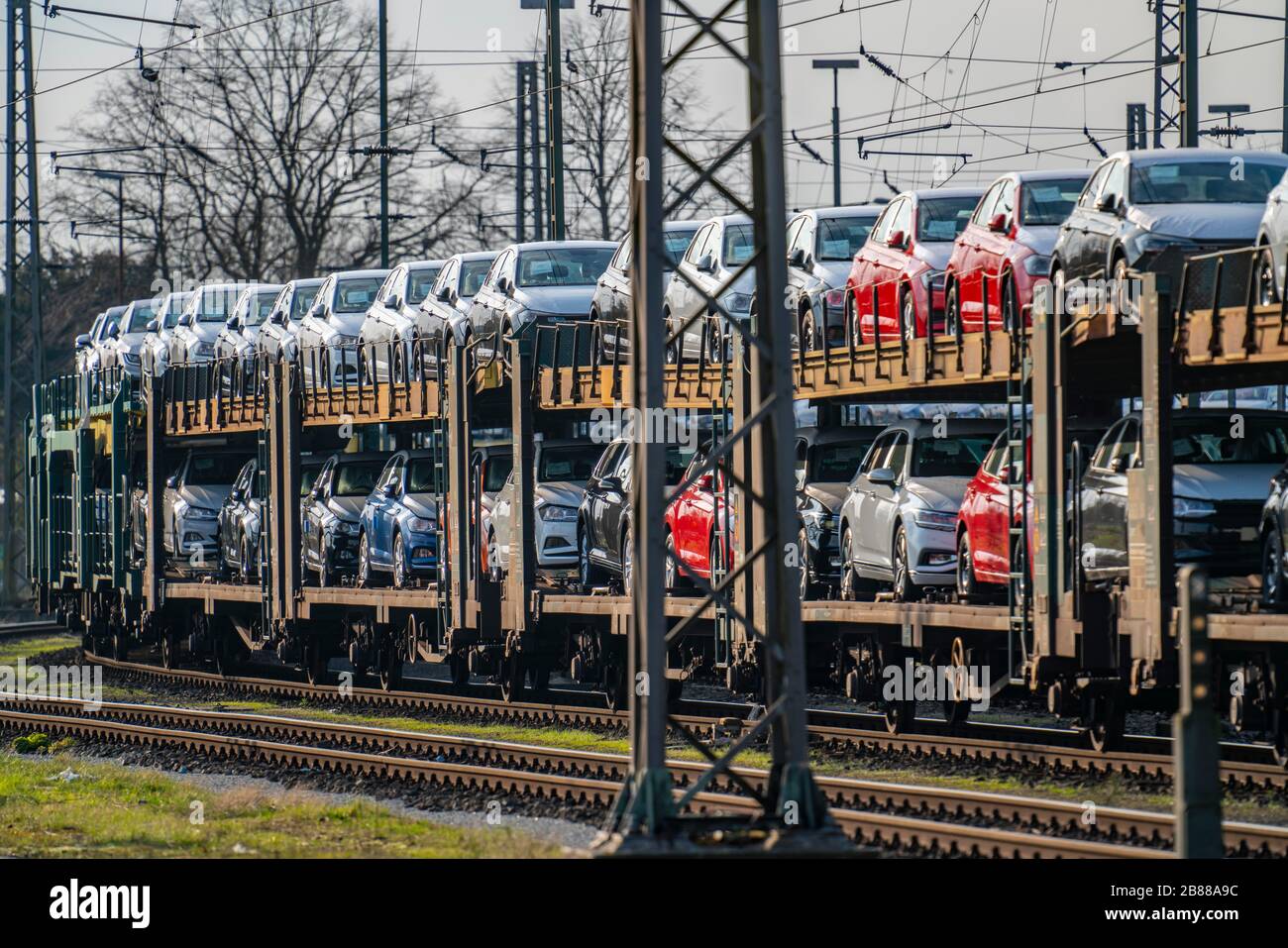 VW factory, Emden, new cars, car transporter, car train, freight train ...