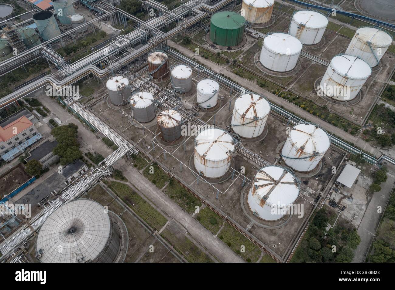 Aerial view of the pipelines and storage tanks Stock Photo - Alamy