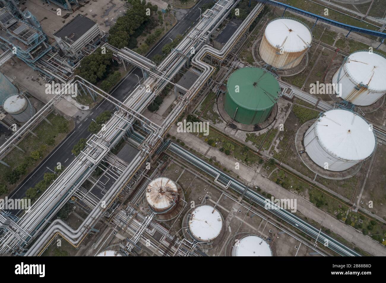 Aerial view of the pipelines and storage tanks Stock Photo - Alamy