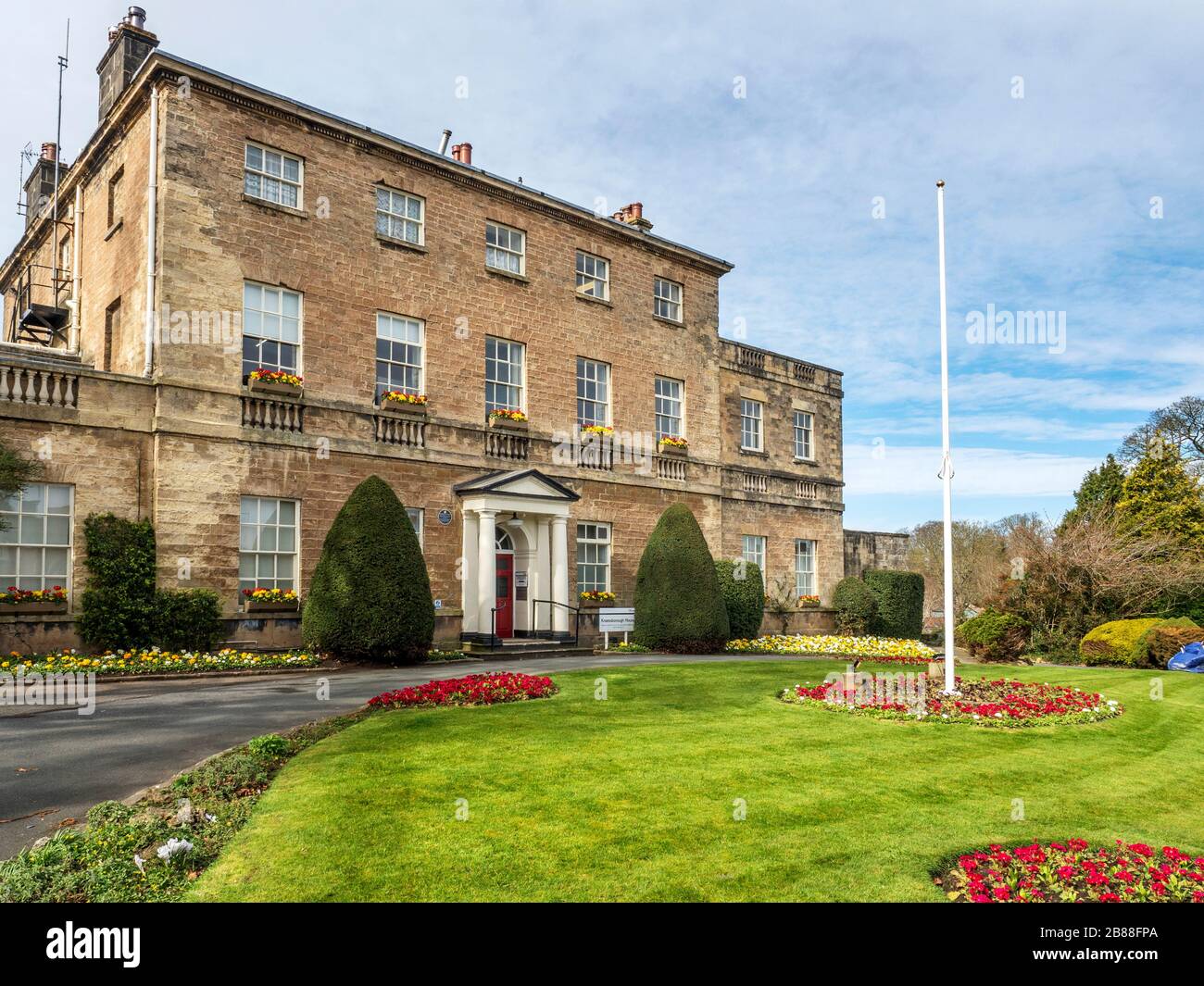 Council house garden hi-res stock photography and images - Alamy