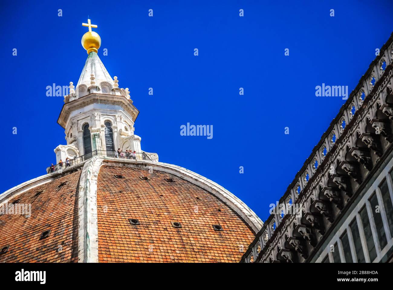Red tile dome hi-res stock photography and images - Alamy