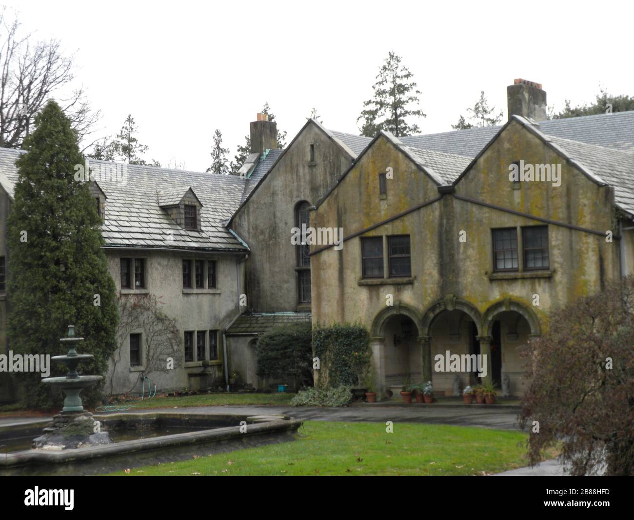 Allgates mansion in delaware county hi-res stock photography and images ...
