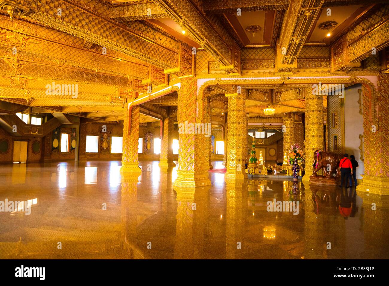 A hall in a Buddist temple Stock Photo - Alamy