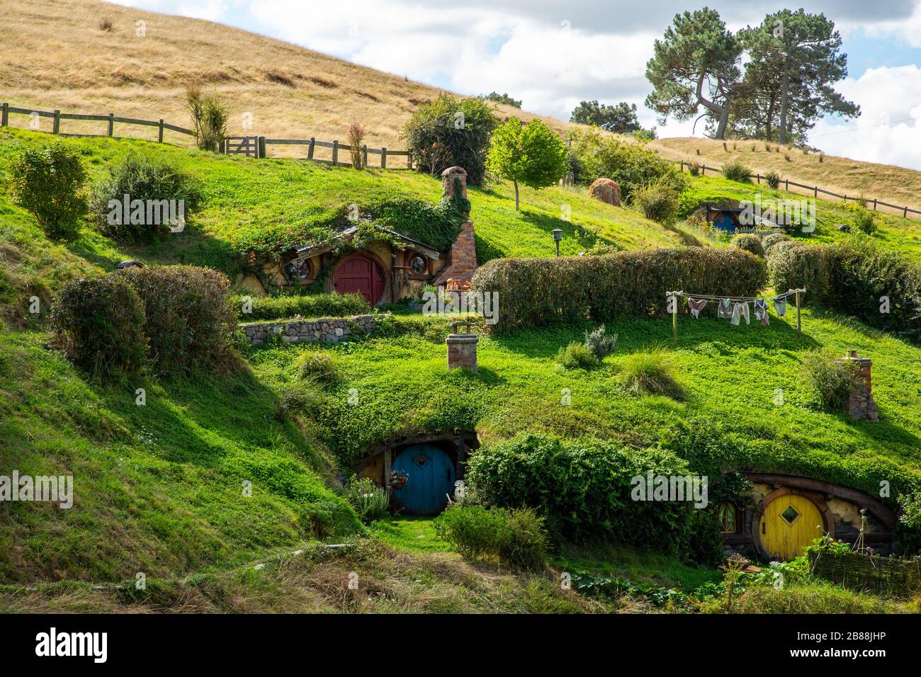 Hobbiton movie set in New Zealand Stock Photo - Alamy