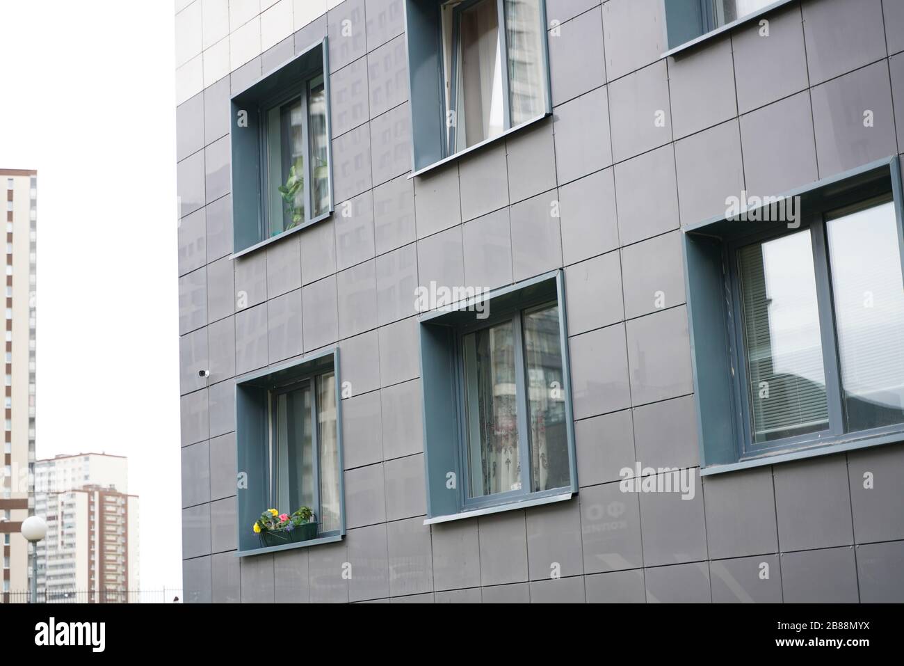 Modern glass facade frontal view hi-res stock photography and images ...