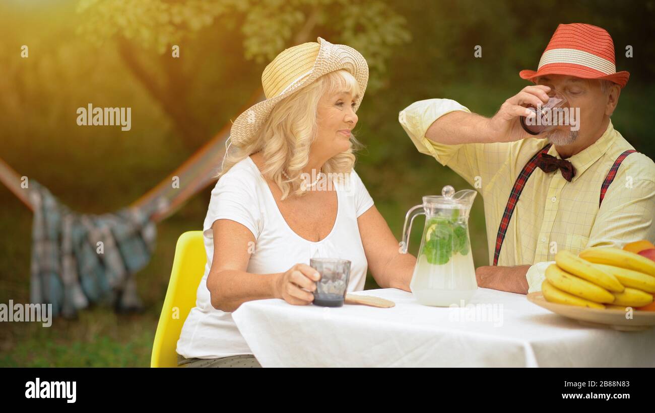 Man woman talking drinking lemonade hi-res stock photography and images ...