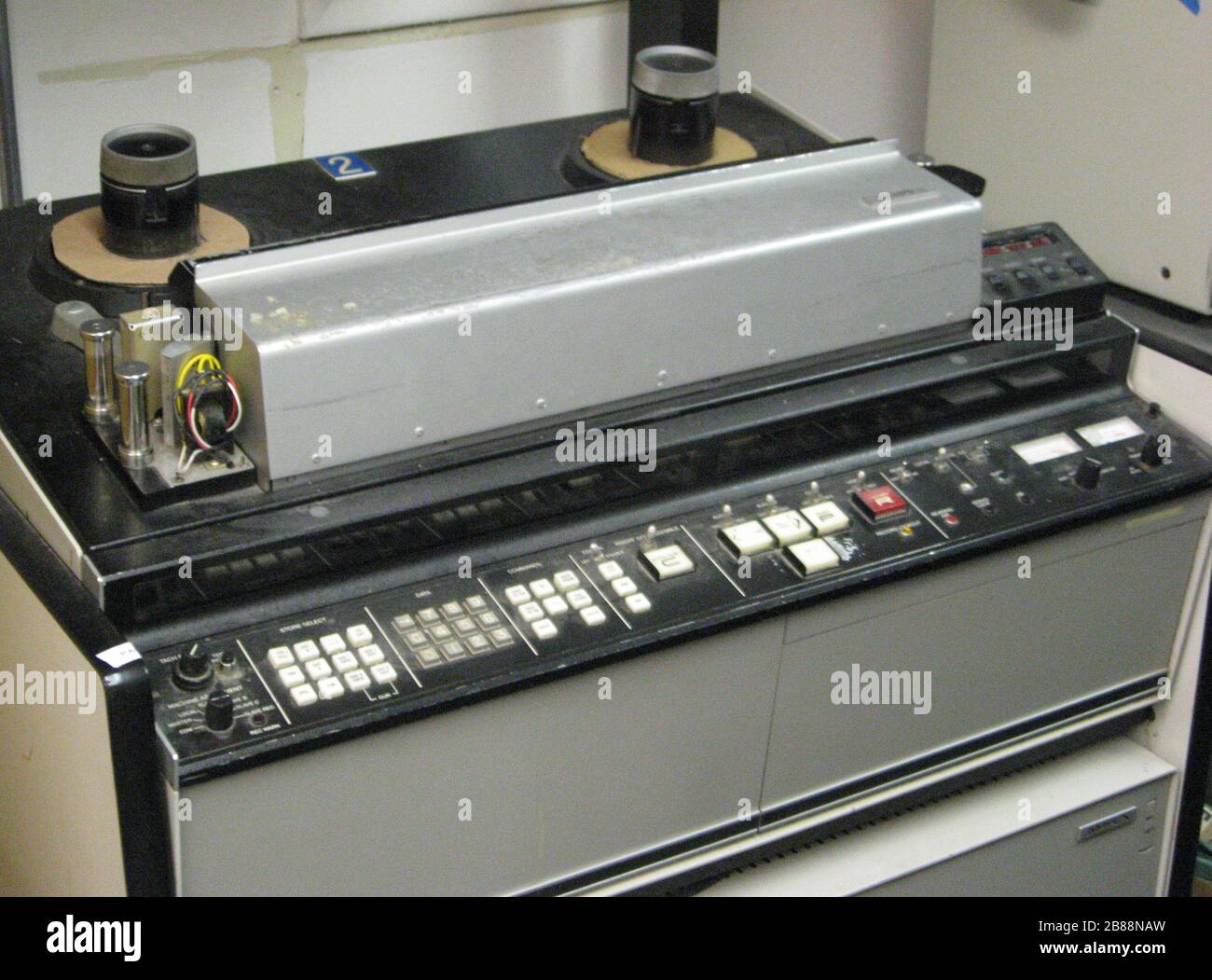 Quad vtr hi-res stock photography and images - Alamy