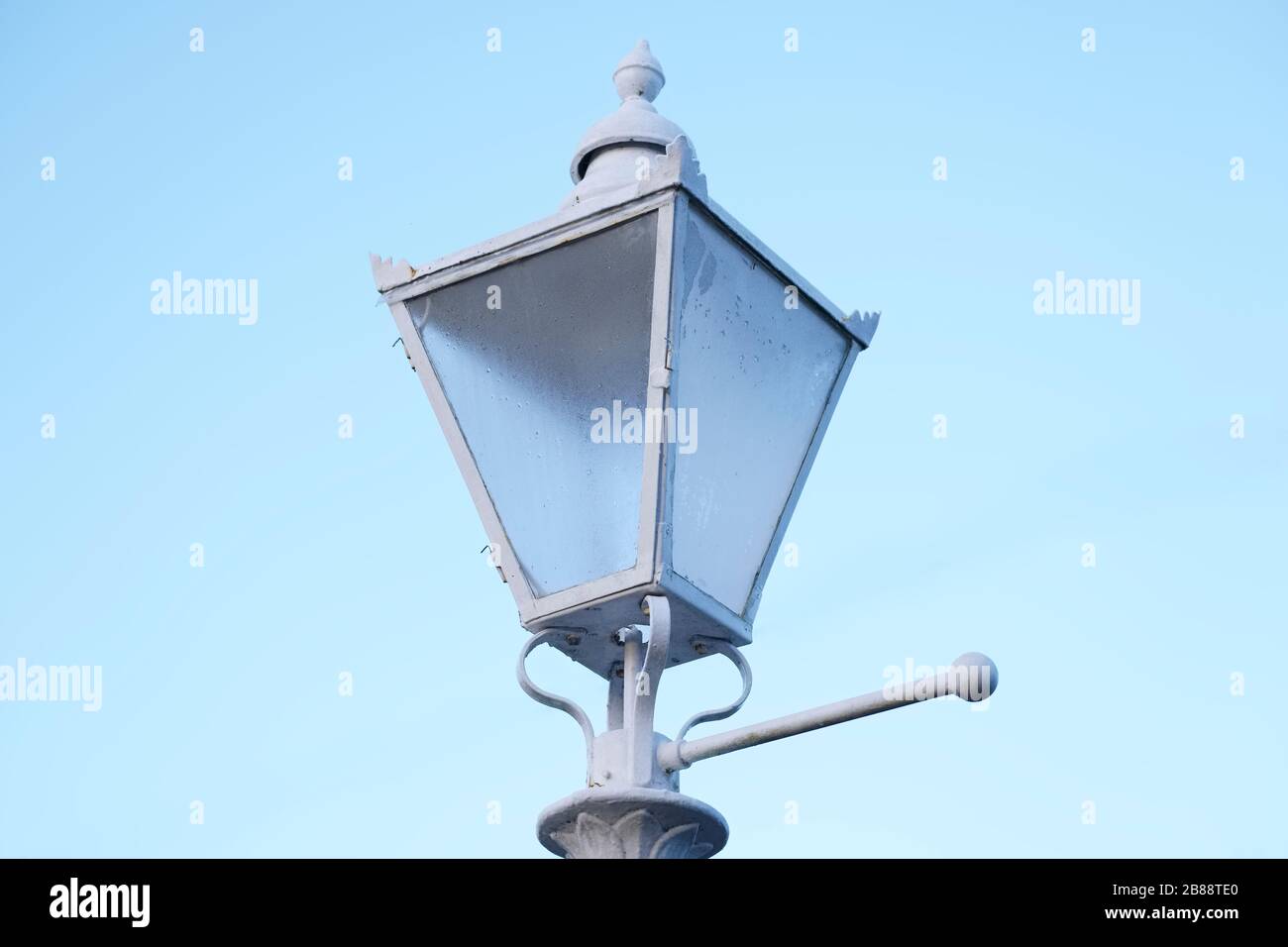 Keep door clear blue sign Stock Photo - Alamy