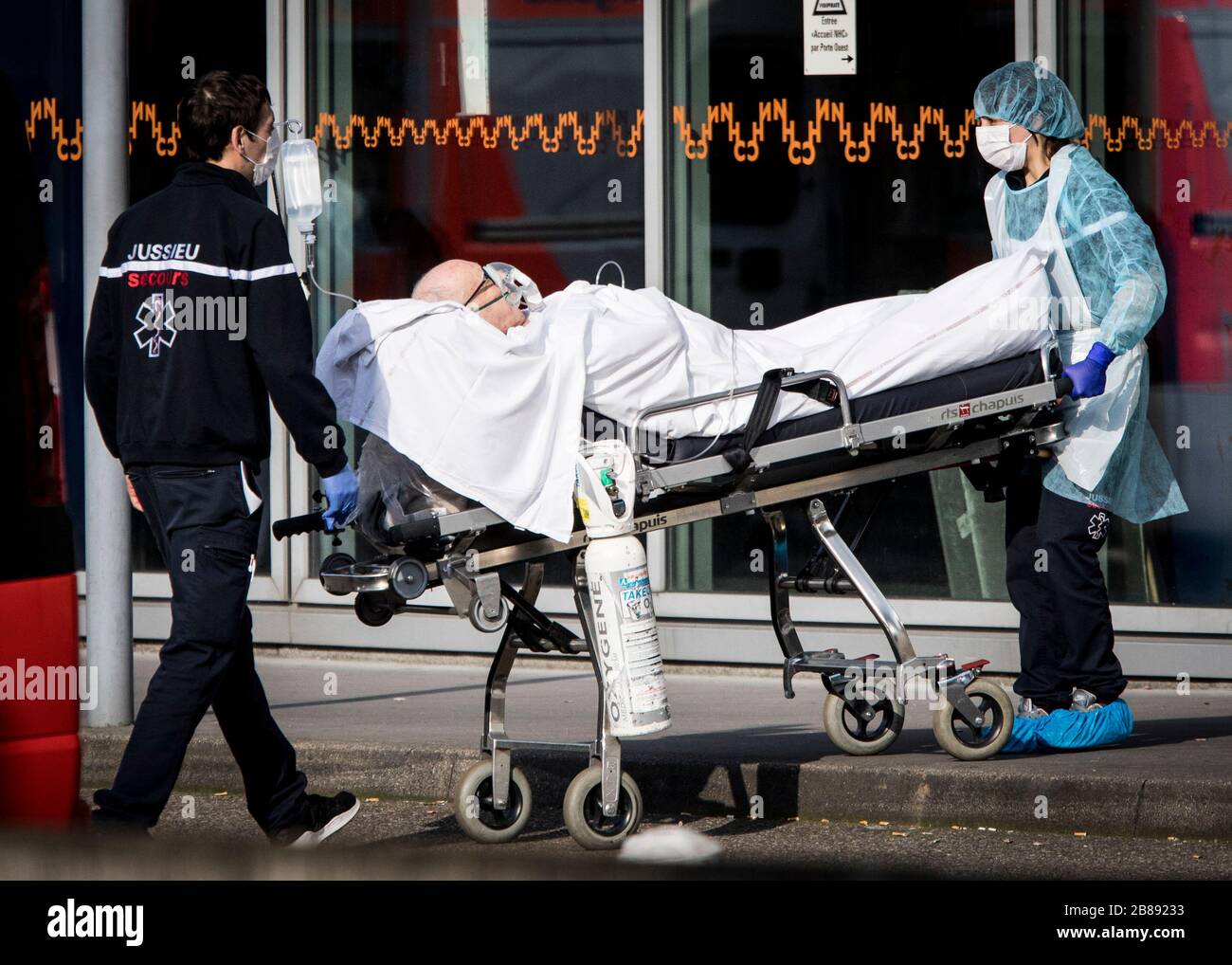 Cause severe symptoms hi-res stock photography and images - Alamy