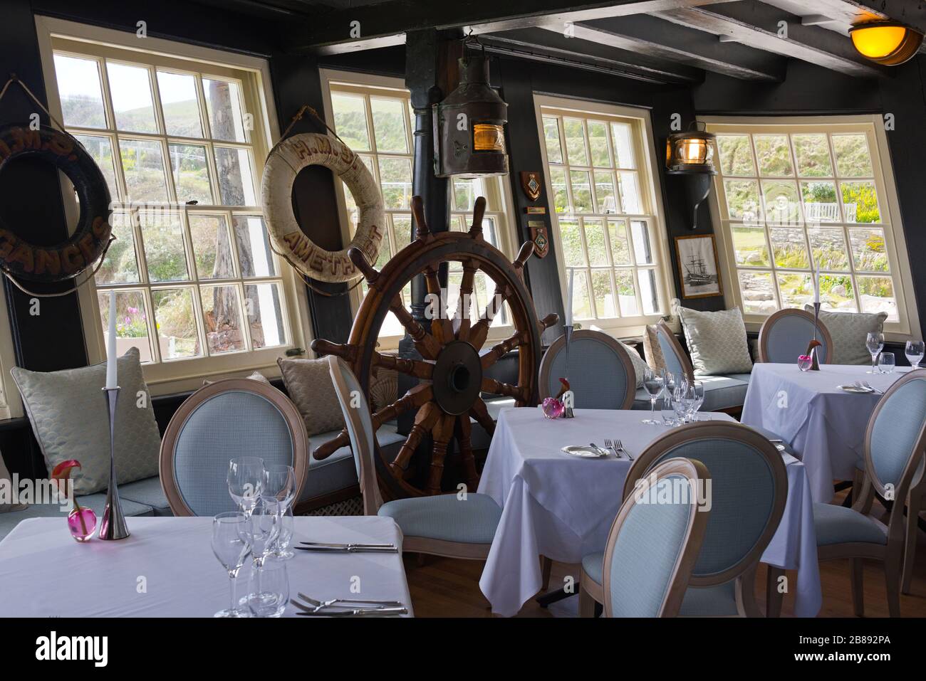 Captains table restaurant hi-res stock photography and images - Alamy