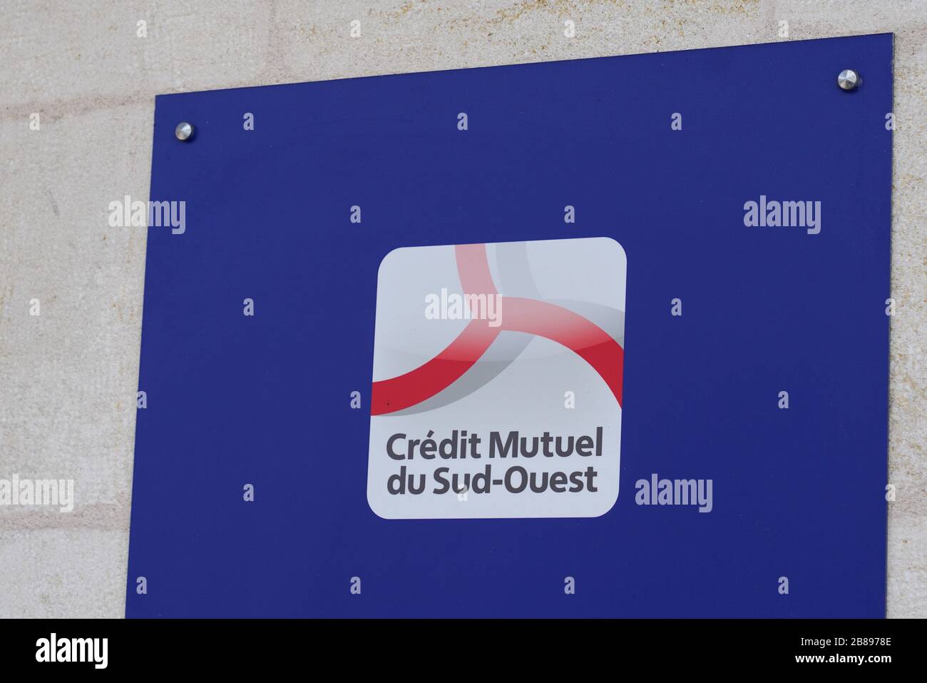 Bordeaux , Aquitaine / France - 03 11 2020 : Credit mutuel sign logo ...