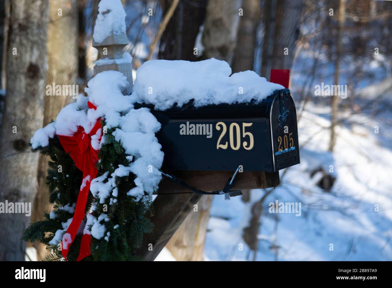 Rural box hi-res stock photography and images - Alamy