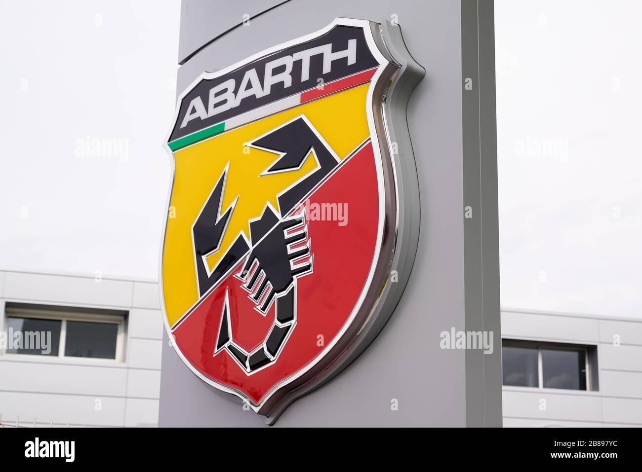 Abarth logo hi-res stock photography and images - Alamy