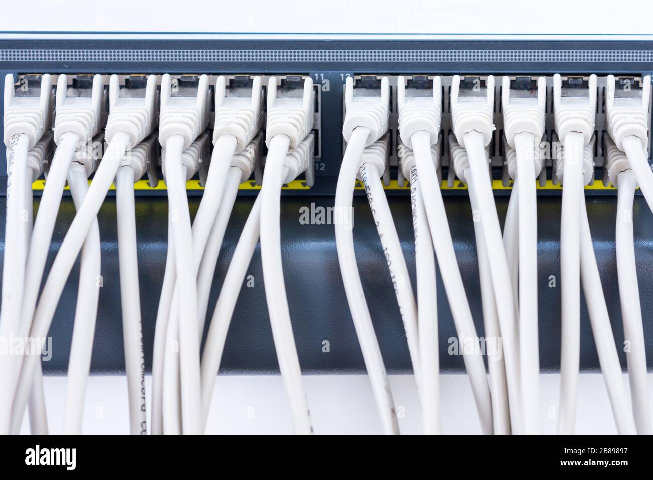 Network switch hi-res stock photography and images - Alamy
