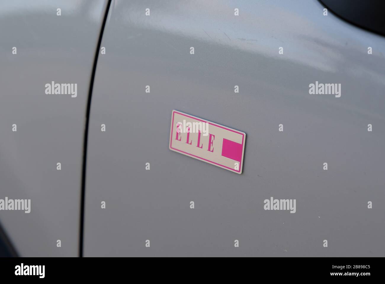 Elle Magazine Logo High Resolution Stock Photography and Images - Alamy
