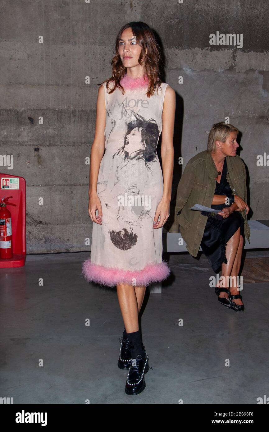 Alexa Chung in front row for Christopher Kane show Stock Photo - Alamy