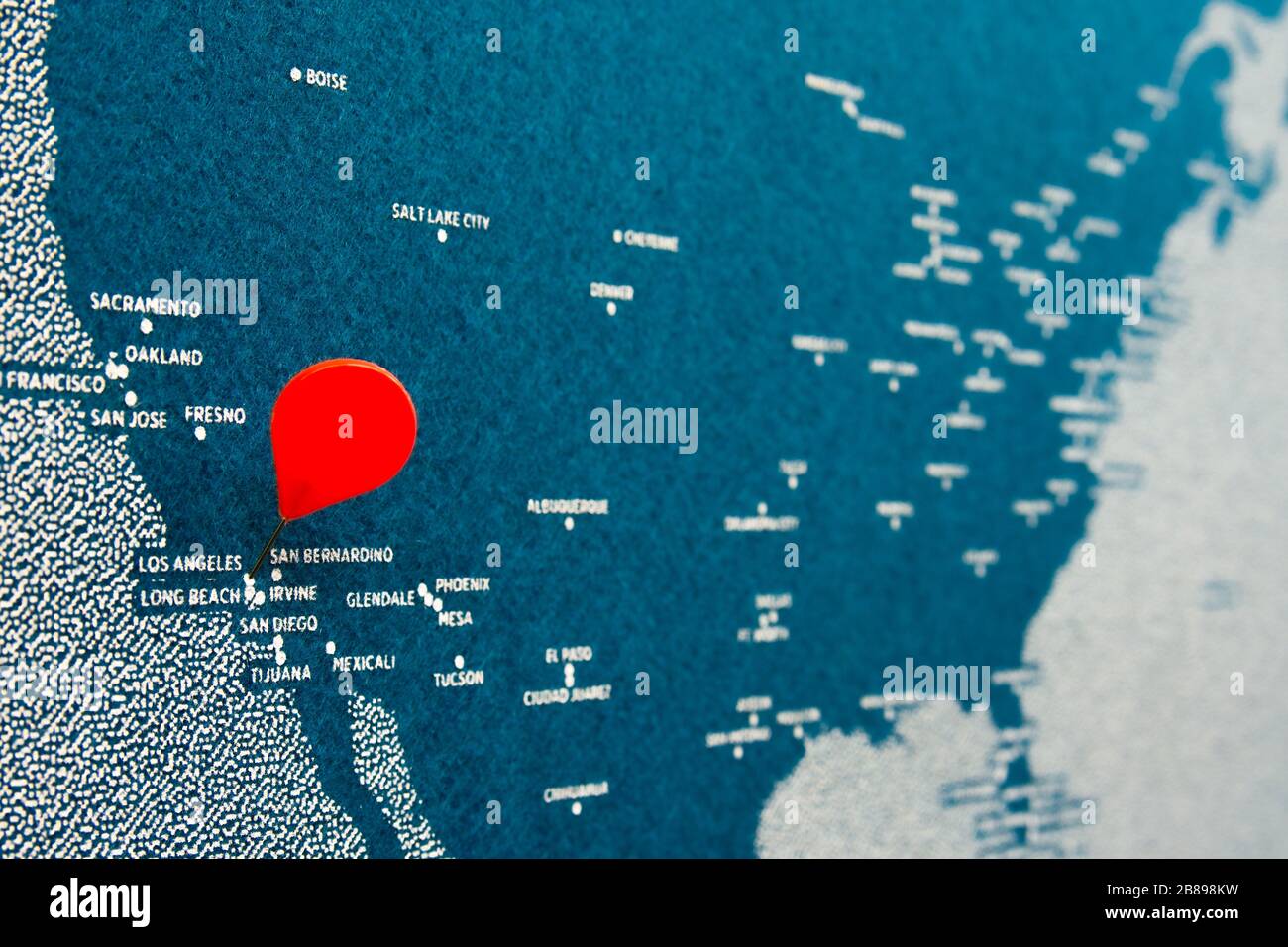 World map pin america hi-res stock photography and images - Alamy