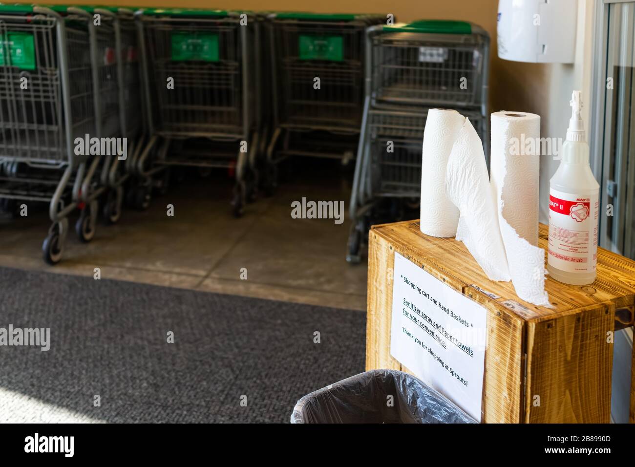 Shop store sign clean cleaning hi-res stock photography and images - Alamy