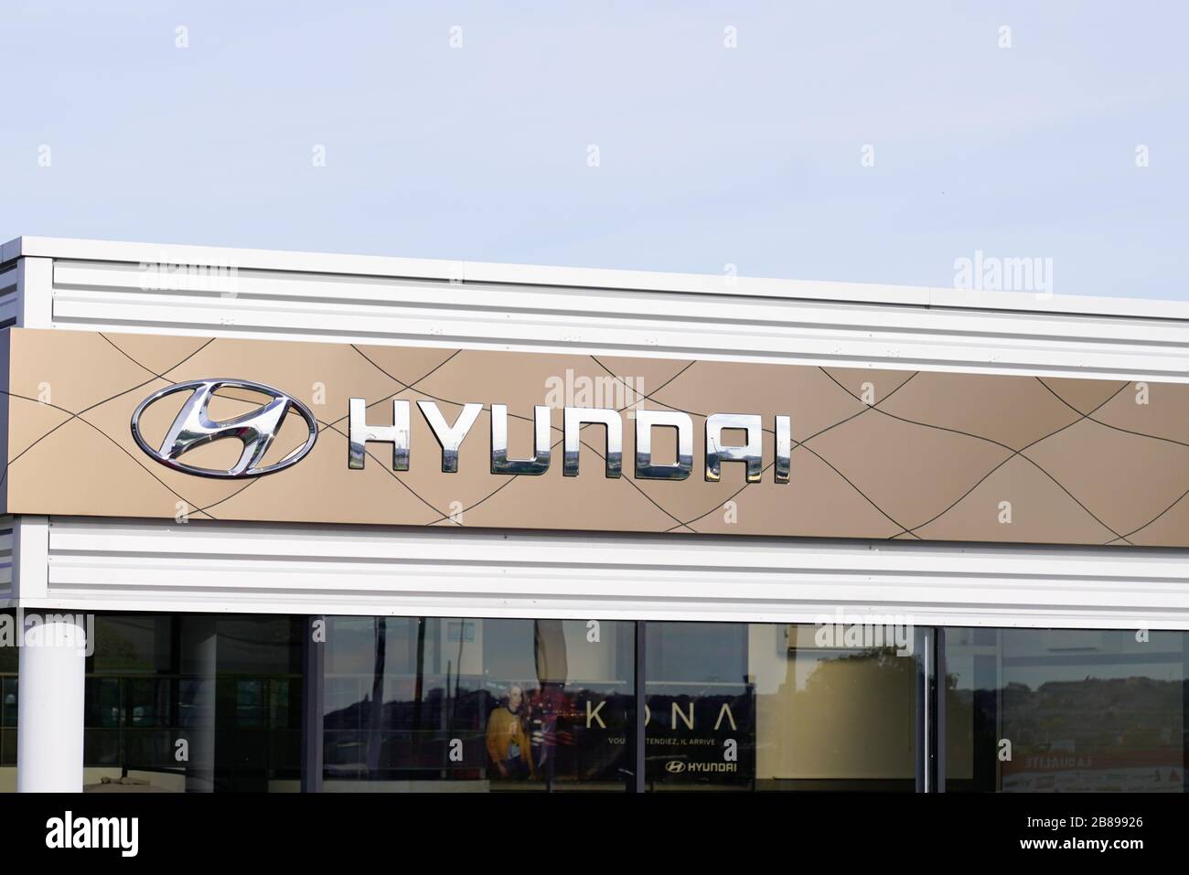 Bordeaux , Aquitaine / France - 10 27 2019 : Hyundai sign logo car ...