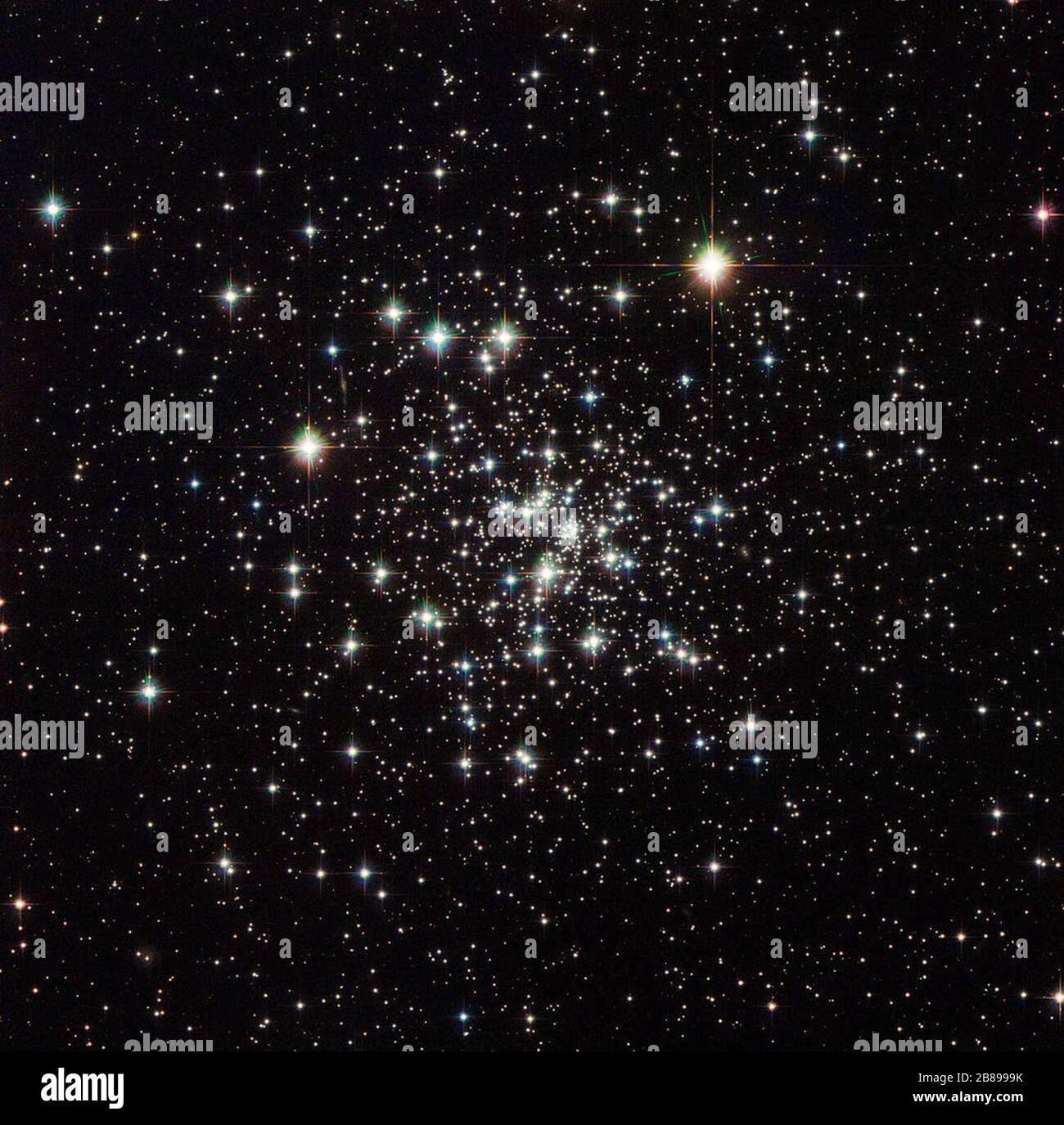 Globular cluster hi-res stock photography and images - Alamy