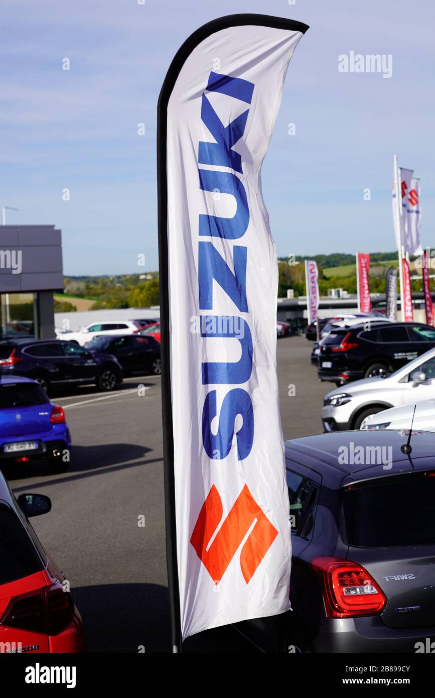 Suzuki logo icon symbol emblem hi-res stock photography and images - Alamy