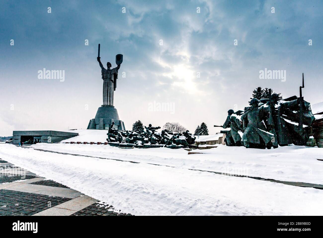 Huge statue atop of the National Museum of the History of the Great ...