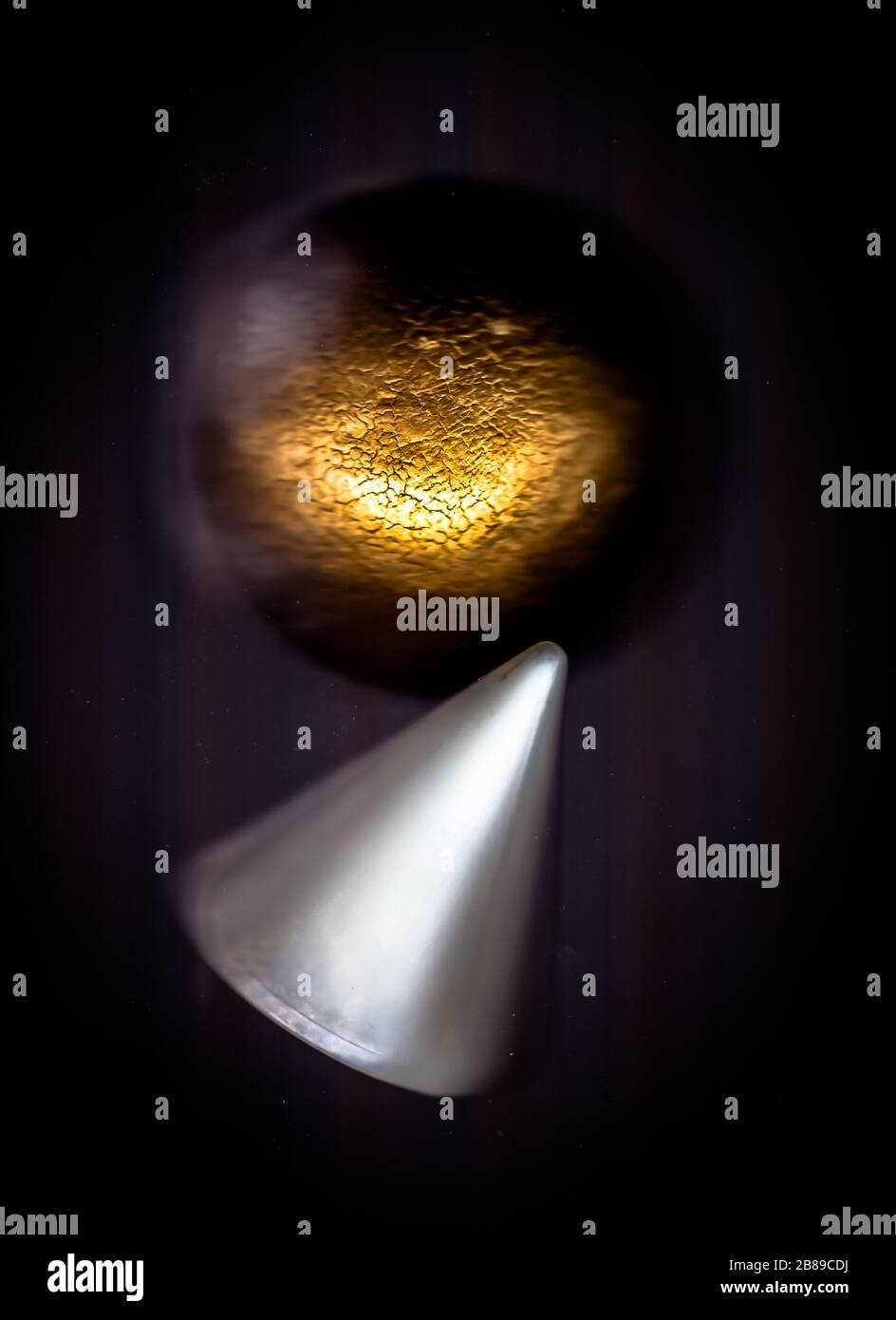 Geomegtric symbols. Circle, globe, cylinder, disc Stock Photo - Alamy