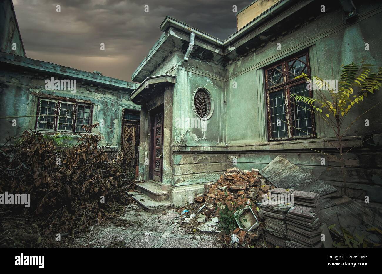 Street sceneries, landmarks, architecture, old or new, public buildings ...