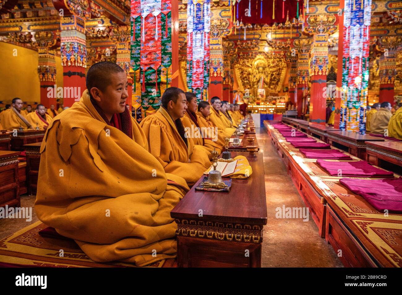 Ceremony of Tibetan monks at Ngor Monastery in Shigatse, Tibet Stock ...