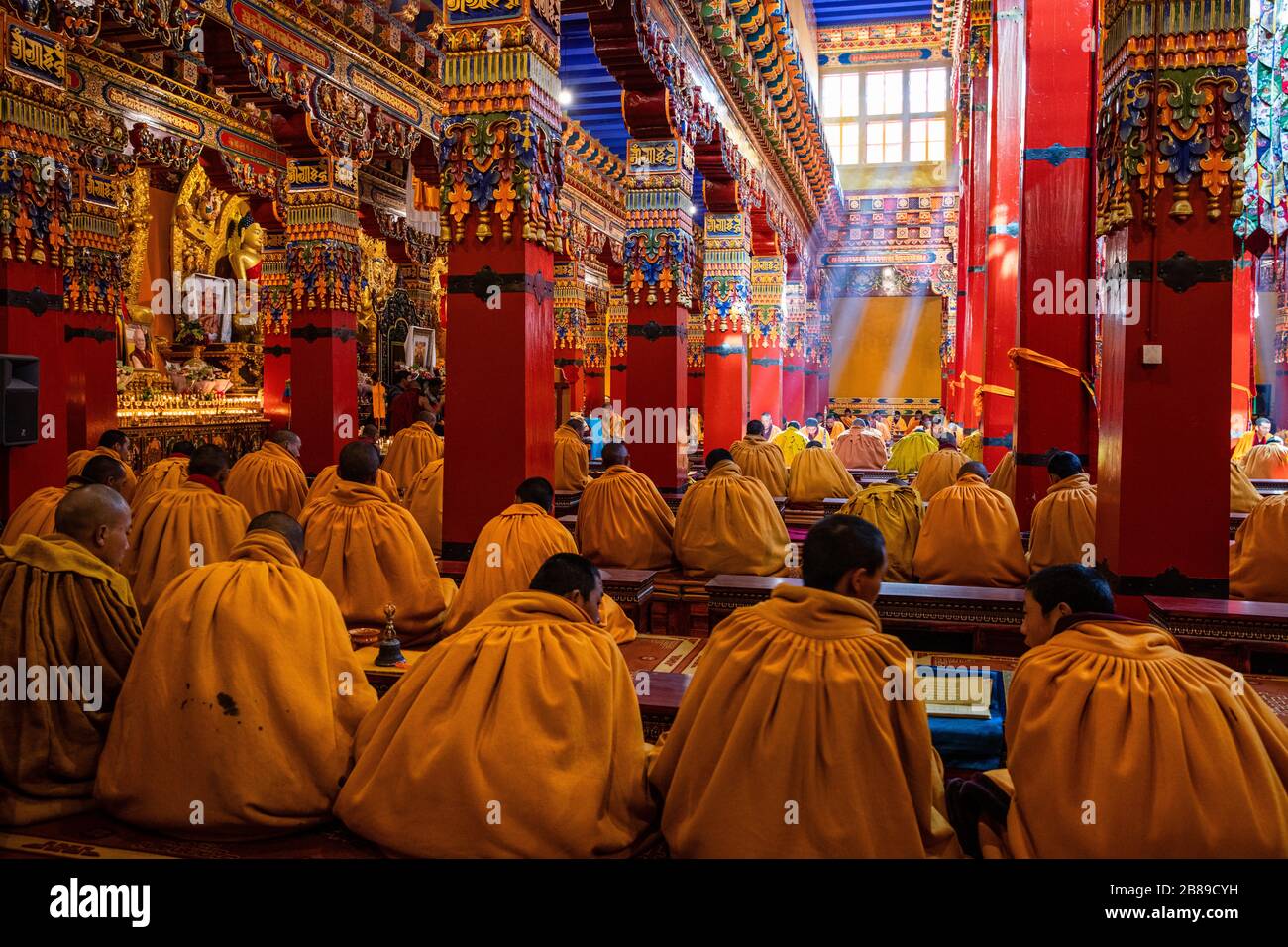 Ceremony of Tibetan monks at Ngor Monastery in Shigatse, Tibet Stock ...