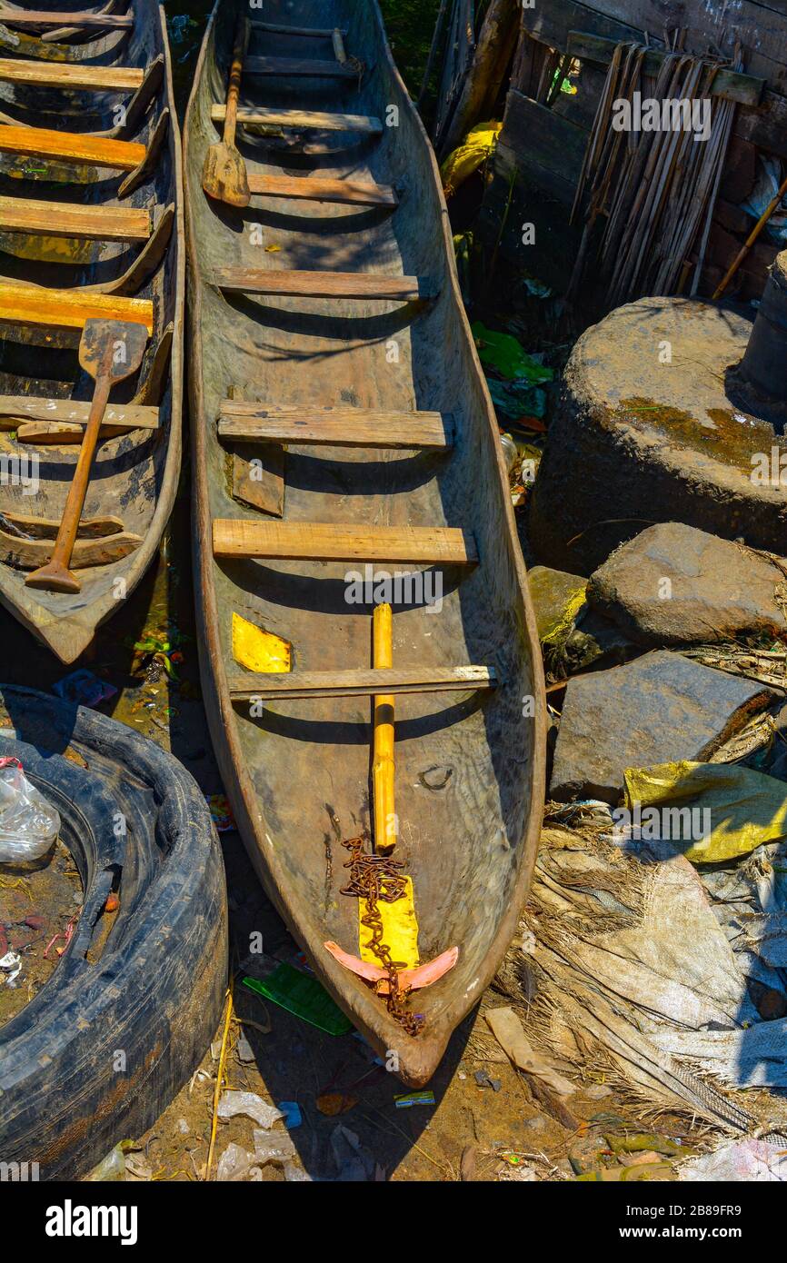 Hand made dugout canoe hi-res stock photography and images - Alamy