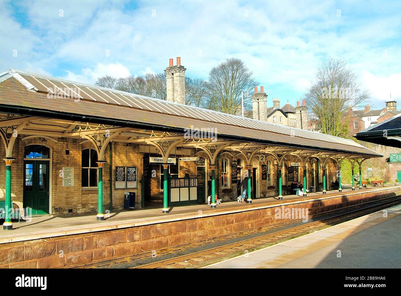 Harrogate Railway Station Stock Photos & Harrogate Railway Station ...
