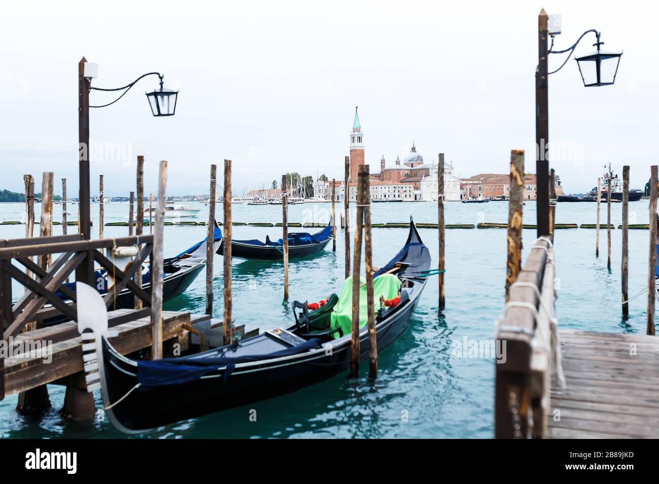 Serene canals hi-res stock photography and images - Alamy